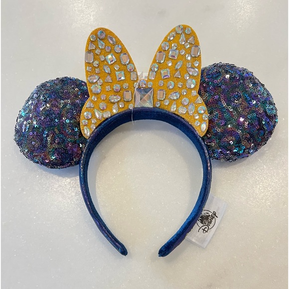 Disney | Accessories | Disney Wdw 5th Anniversary Earidescent Sequined ...